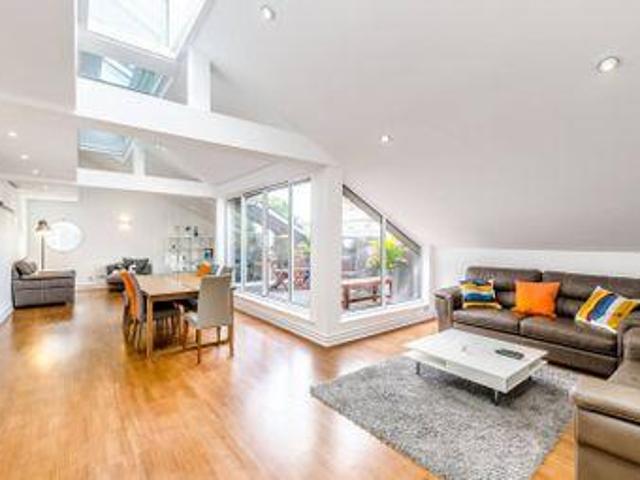 3 Bedrooms Flat for rent in Gloucester Avenue, Primrose Hill NW1