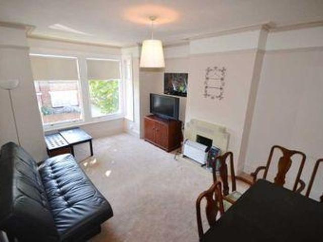 3 Bedrooms Flat for rent in Grafton Road, London W3