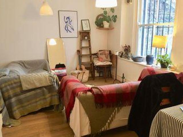 3 Bedrooms Flat for rent in Graham Road, London E8