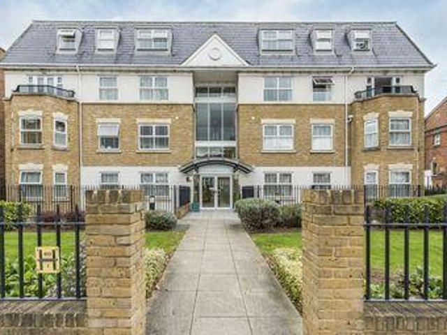 3 Bedrooms Flat for rent in Grange Road, London W5