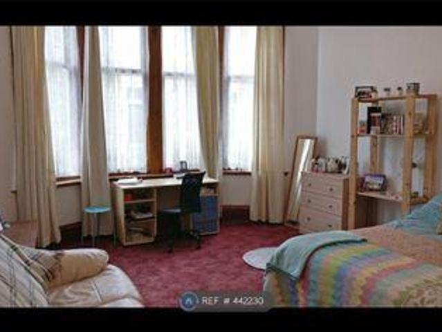 3 Bedrooms Flat for rent in Grant Street, Glasgow G3