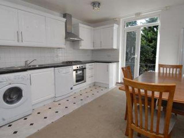 3 Bedrooms Flat for rent in Granville Road, Southfields, London SW18
