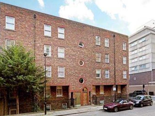 3 Bedrooms Flat for rent in Greenwell Street, London W1W