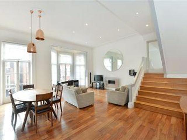 3 Bedrooms Flat for rent in Green Street, London W1K
