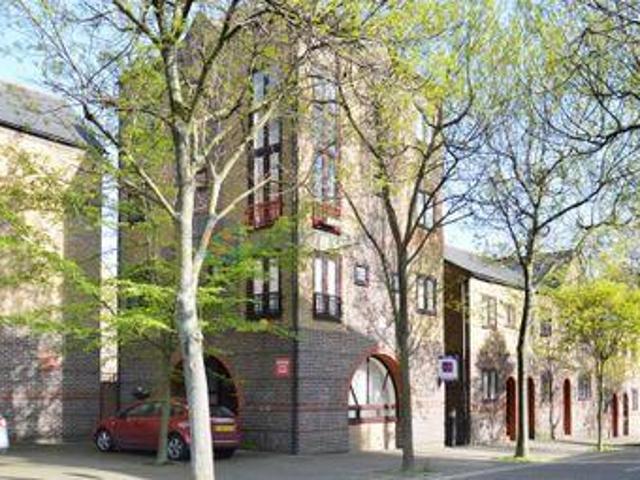 3 Bedrooms Flat for rent in Greenland Quay, London SE16
