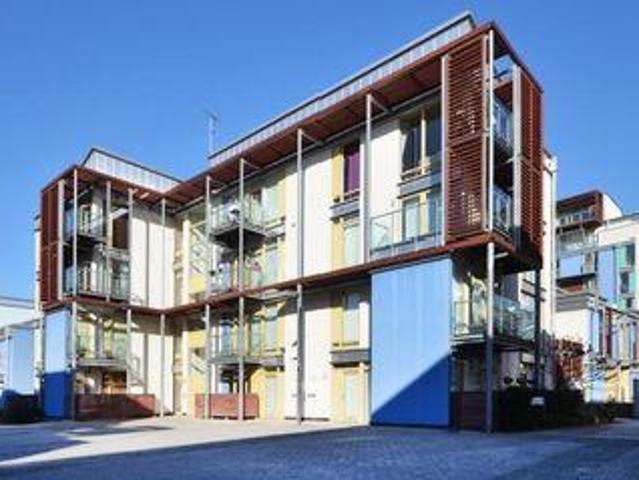 3 Bedrooms Flat for rent in Greenroof Way, London SE10