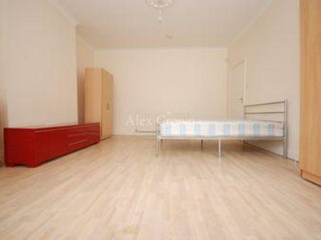 3 Bedrooms Flat for rent in Grenville Road, London N19