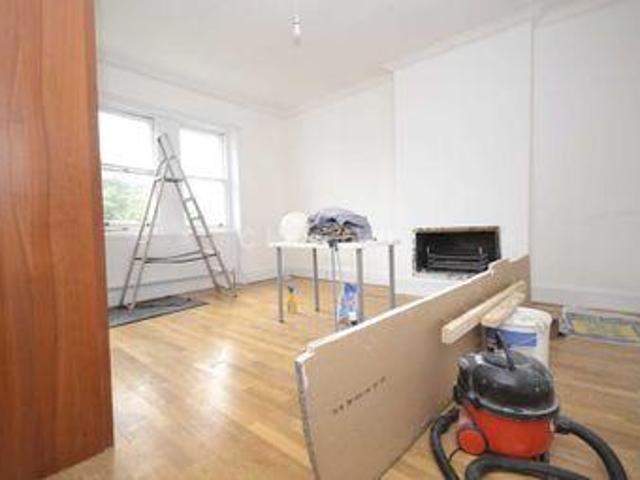 3 Bedrooms Flat for rent in Greville Road, London NW6