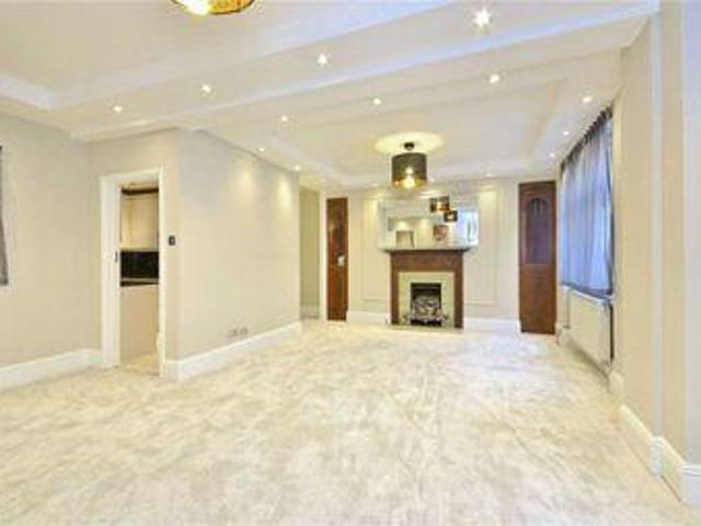 3 Bedrooms Flat for rent in Grove Hall Court, London NW8