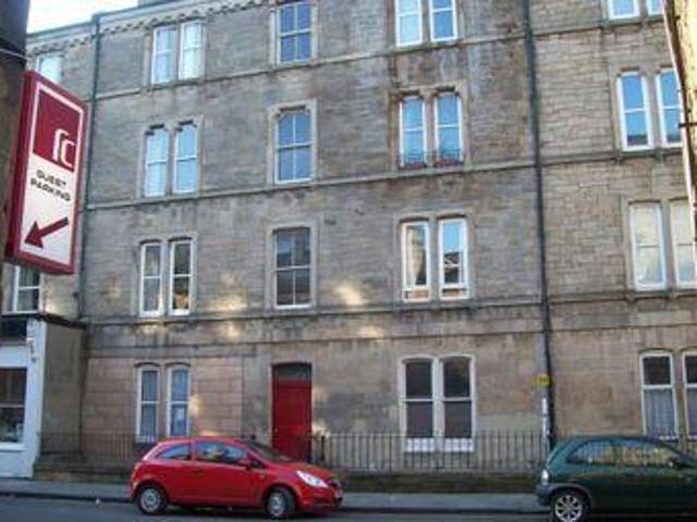3 Bedrooms Flat for rent in Grove Street, Edinburgh EH3