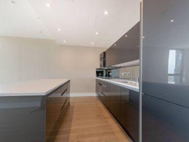 3 Bedrooms Flat for rent in Gwynne Road, Battersea, London SW11
