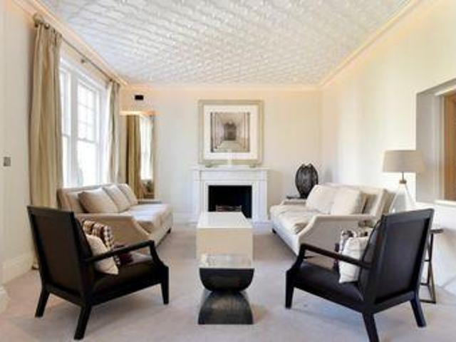 3 Bedrooms Flat for rent in D´oyley Street, Chelsea SW1X