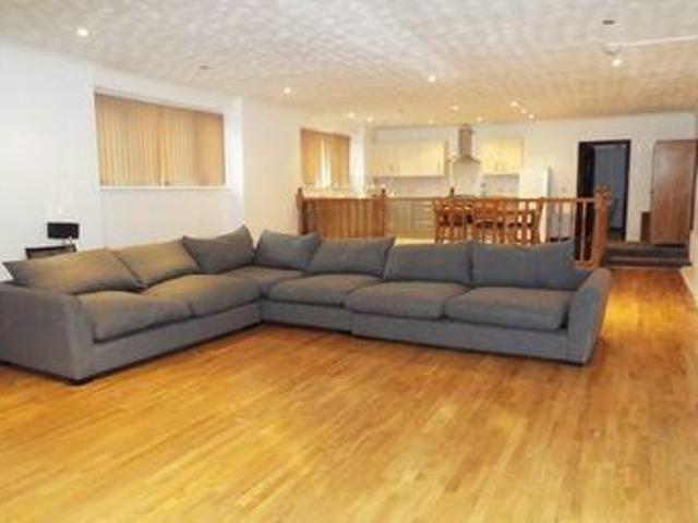 3 Bedrooms Flat for rent in Dominion House, Nottingham NG7