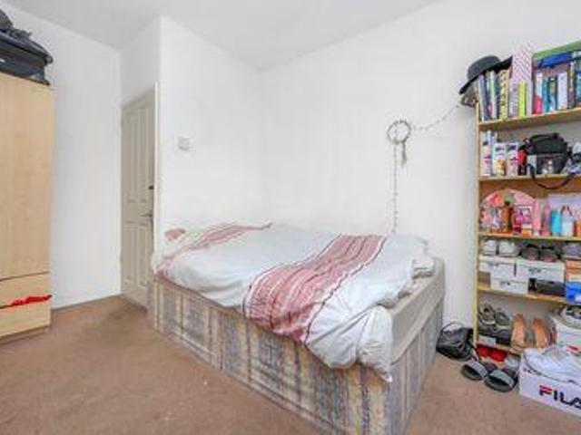 3 Bedrooms Flat for rent in Dawes House, Orb Street, London SE17