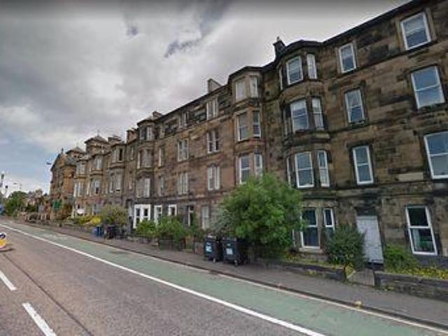 3 Bedrooms Flat for rent in Dalkeith Road, Edinburgh EH16