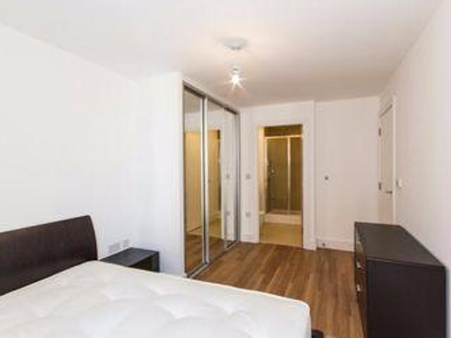 3 Bedrooms Flat for rent in Dalston Square, London E8
