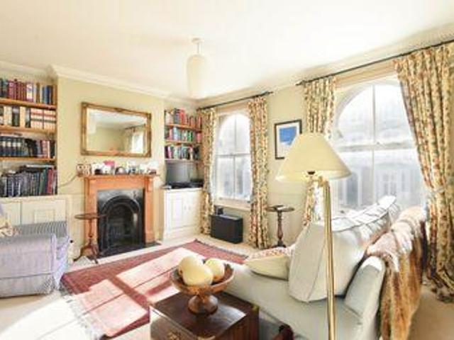 3 Bedrooms Flat for rent in Dalyell Road, London SW9