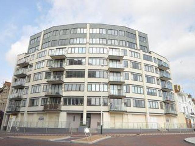 3 Bedrooms Flat for rent in De La Warr Heights, 1 Marina, Bexhill TN40