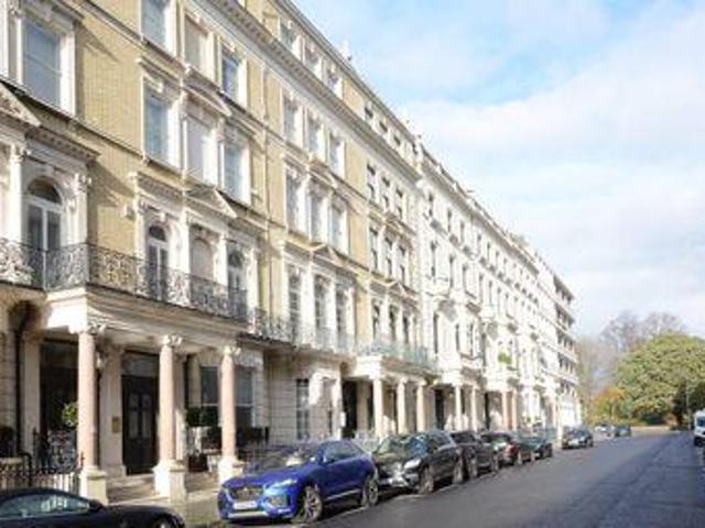 3 Bedrooms Flat for rent in De Vere Gardens, Kensington, London W8
