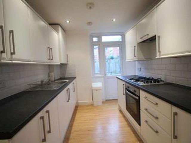 3 Bedrooms Flat for rent in Deacon Road, London NW2