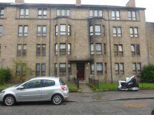 3 Bedrooms Flat for rent in Deanston Drive, Shawlands, Glasgow G41