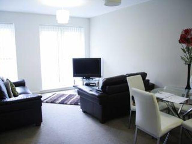 3 Bedrooms Flat for rent in Delaney Building, Lowry Wharf, Derwent Street M5