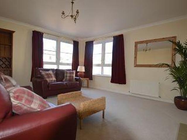 3 Bedrooms Flat for rent in Dicksonfield, Edinburgh, Available Now EH7