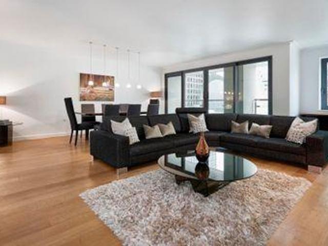3 Bedrooms Flat for rent in Discovery Dock East, Canary Wharf E14