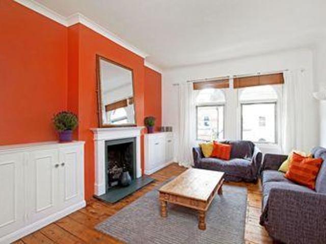 3 Bedrooms Flat for rent in Disraeli Road, London SW15