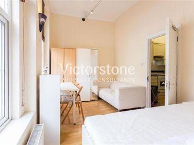 3 Bedrooms Flat for rent in Drummond Street, Euston, London NW1