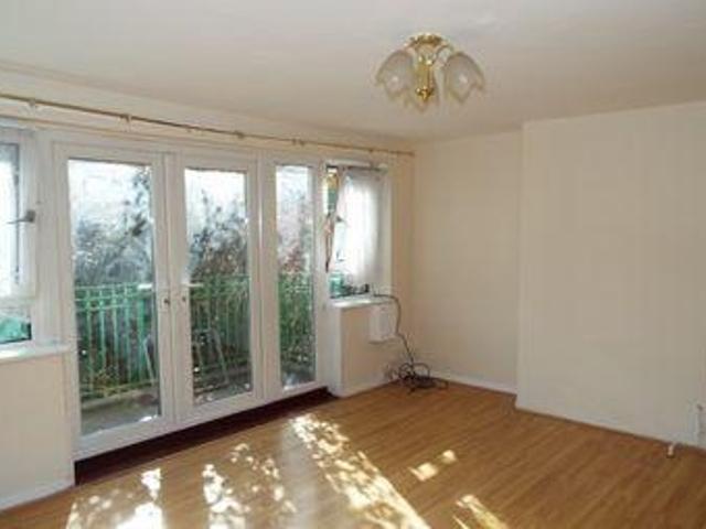 3 Bedrooms Flat for rent in Drew Road, London E16