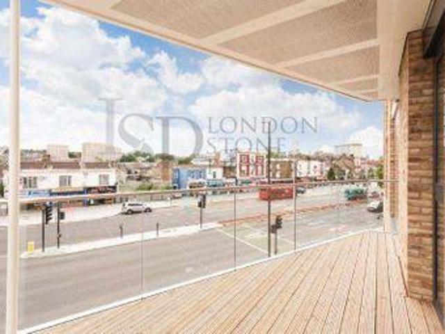 3 Bedrooms Flat for rent in Duncombe House, Royal Arsenal Riverside SE18