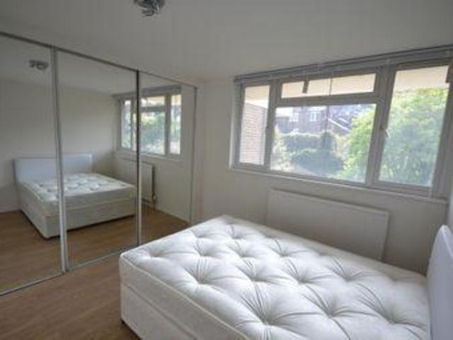 3 Bedrooms Flat for rent in Dyne Road, London NW6