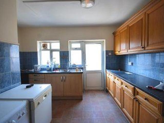 3 Bedrooms Flat for rent in Ealing Road, Wembley, Middlesex HA0