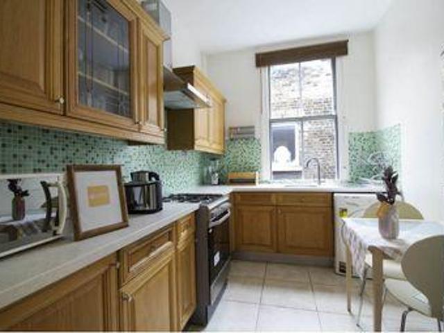 3 Bedrooms Flat for rent in Earls Court Square, London SW5