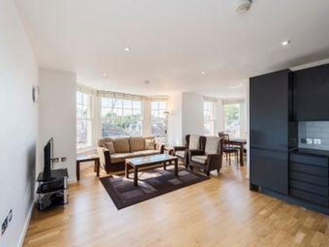 3 Bedrooms Flat for rent in Earls Court Road, London SW5