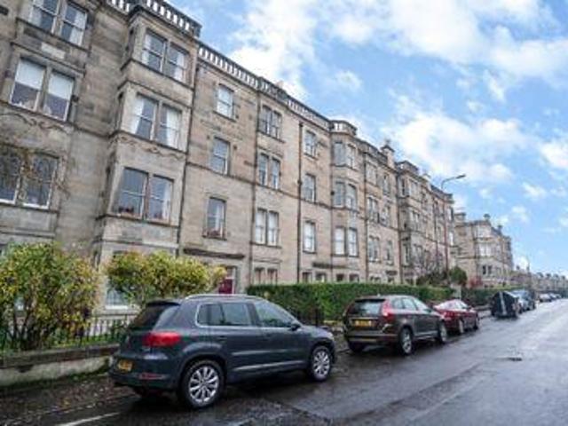 3 Bedrooms Flat for rent in East Trinity Road, Trinity, Edinburgh EH5