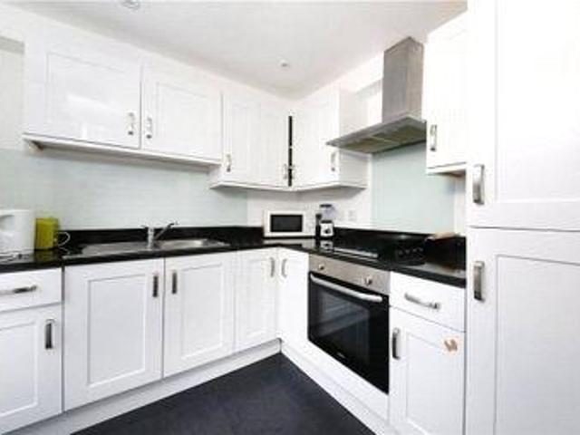 3 Bedrooms Flat for rent in East India Dock Road, Canary Wharf, London E14