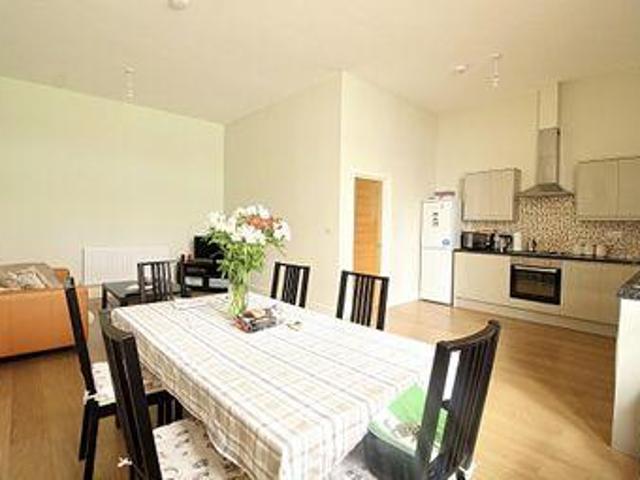 3 Bedrooms Flat for rent in East Street, Barking IG11
