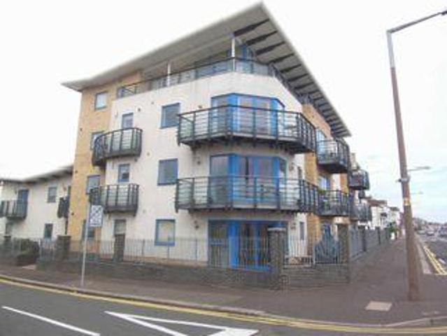 3 Bedrooms Flat for rent in Eastern Esplanade, Southend On Sea SS1