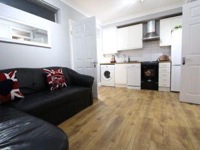 3 Bedrooms Flat for rent in Edgware Road, London W2