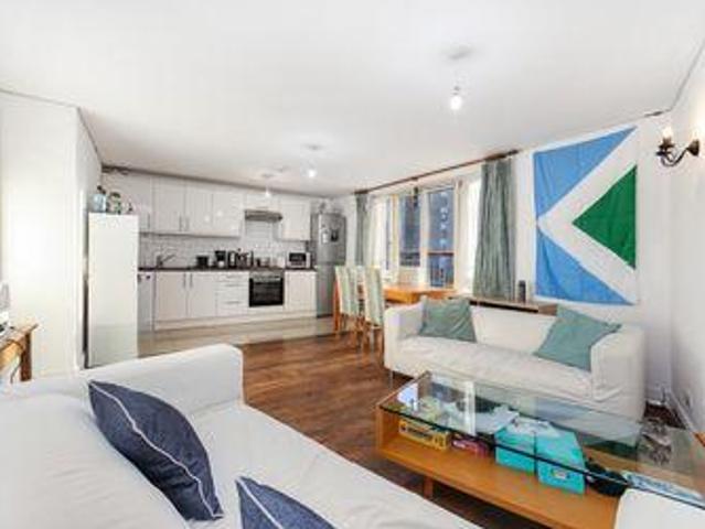 3 Bedrooms Flat for rent in Edison Building, Millenium Harbour E14, Canary Wharf