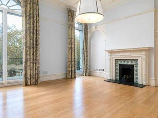 3 Bedrooms Flat for rent in Egerton Gardens, South Kensington SW3