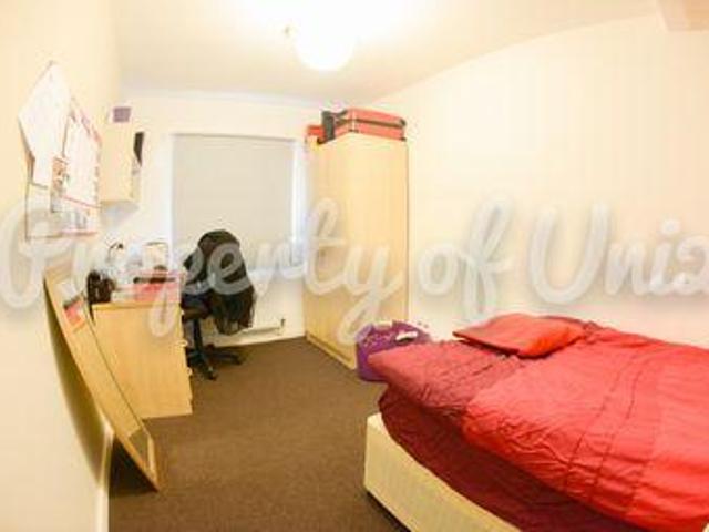 3 Bedrooms Flat for rent in Elm House, Cranmer Street, City Centre NG3