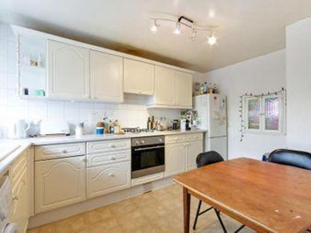 3 Bedrooms Flat for rent in Eric Street, London E3