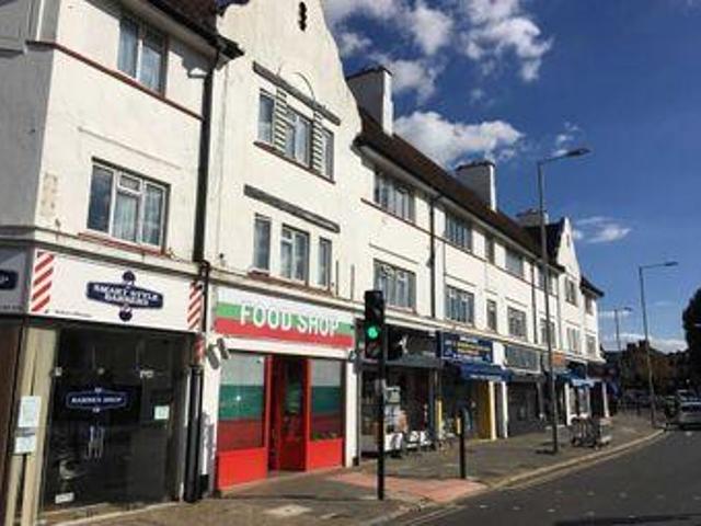 3 Bedrooms Flat for rent in Ewell Road, Surbiton KT6
