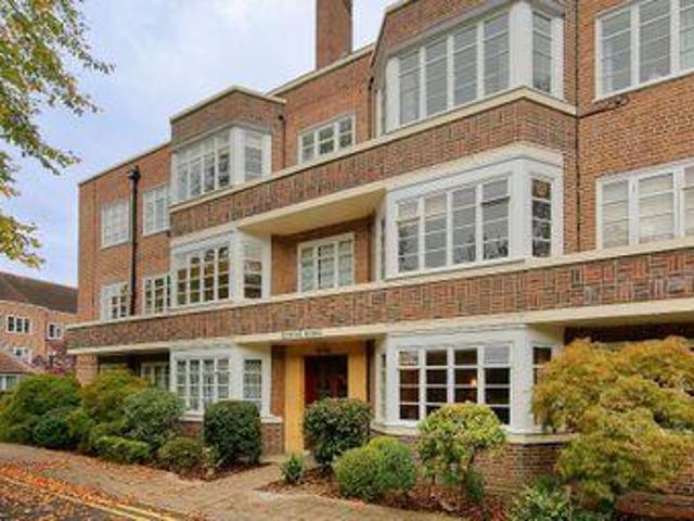 3 Bedrooms Flat for rent in Exeter House, Putney Heath, Putney, London SW15