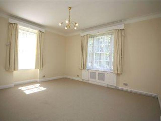 3 Bedrooms Flat for rent in Eyre Court, 3 21 Finchley Road, London NW8