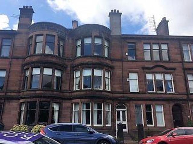3 Bedrooms Flat for rent in Fotherin Road, Glasgow G41