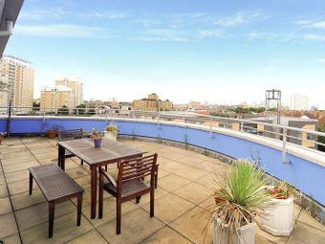 3 Bedrooms Flat for rent in Fonda Court, Premiere Place E14